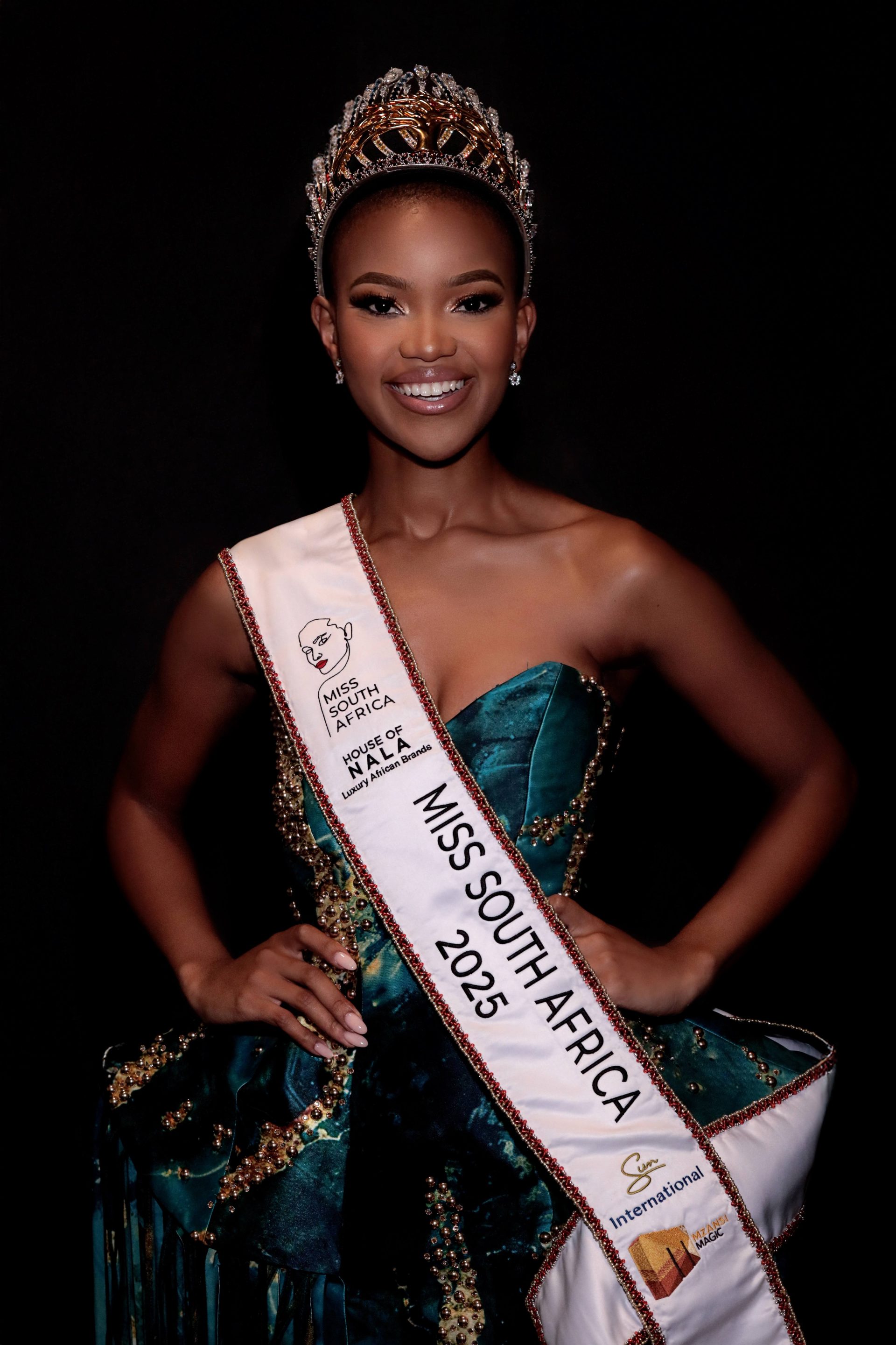 EMPOWER YOUTH AFRICA AMBASSADORS - MISS SOUTH AFRICA 2025 QHAWEKAZI ...