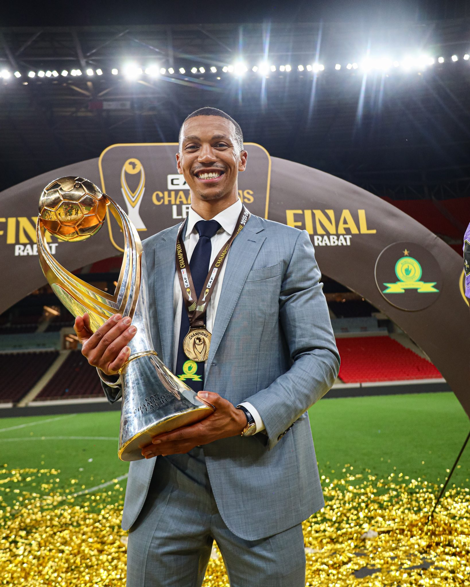 CARLING BLACK LABEL CELEBRATES AFRICAN CHAMPIONS MAMELODI SUNDOWNS IN ...